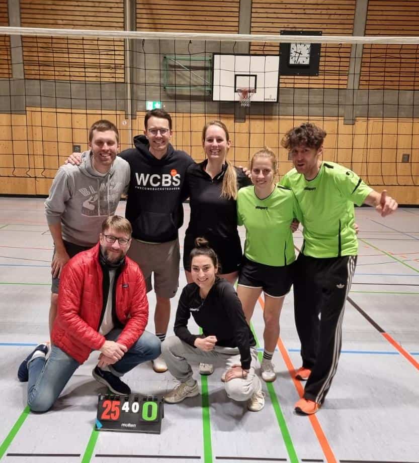 Lehrer-Volleyball-Team auf Erfolgskurs - Ferdinand Porsche Gymnasium ...